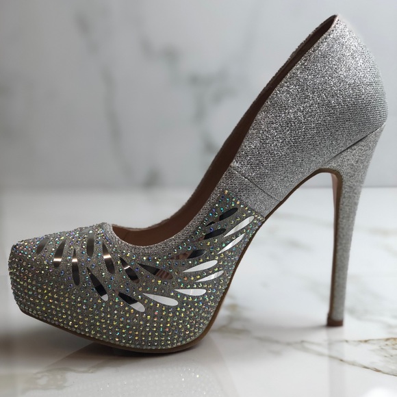 Cindy | Shoes | Silver Pumps | Poshmark